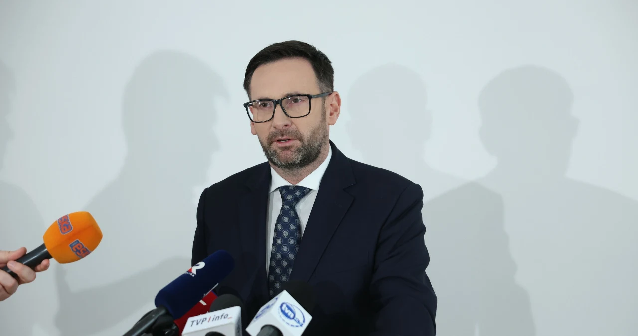 Daniel Obajtek o pozwie od Orlenu. "Prezes Fąfara też nie śpi na ławce" - Biznes w INTERIA.PL