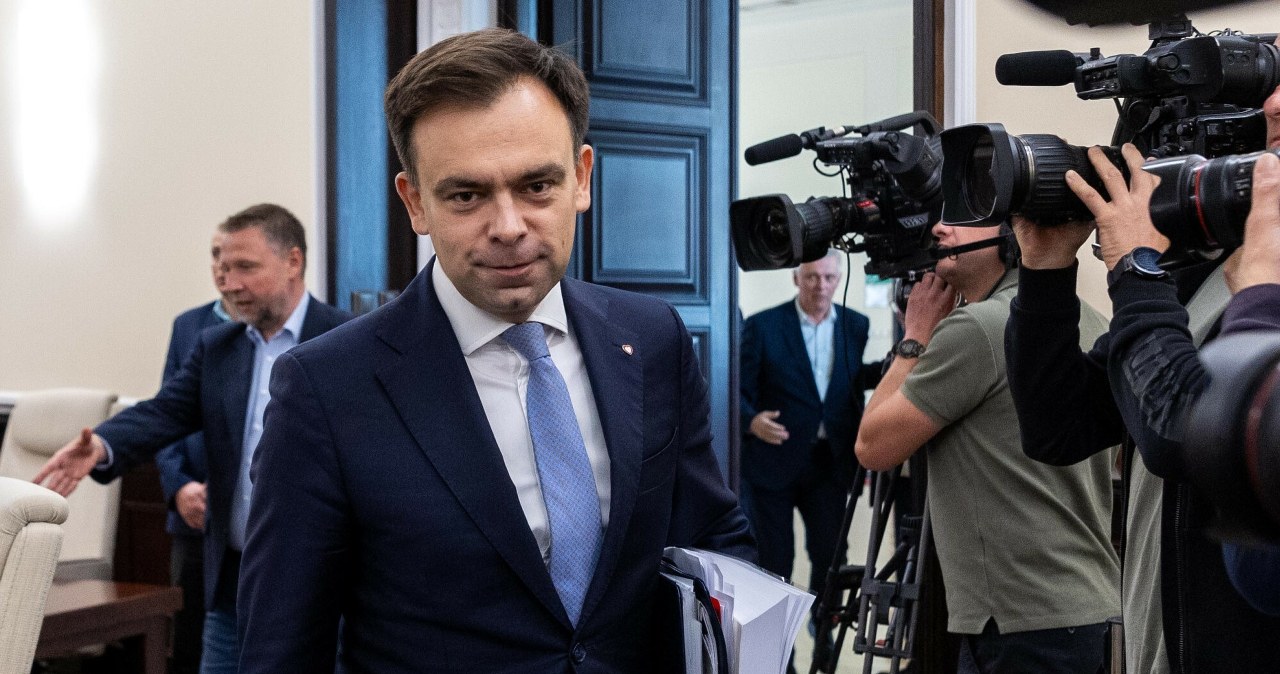 Decyzja PKW w sprawie pieniędzy dla PiS. Co zrobi Andrzej Domański? - Wydarzenia w INTERIA.PL