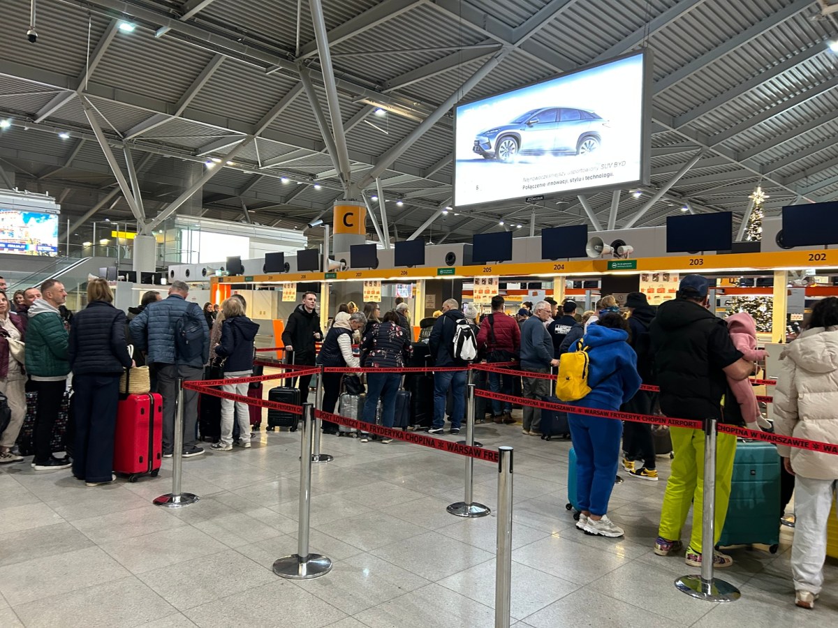 Chaos na lotnisku Chopina w Warszawie. Powodem awaria zasilania - RMF 24