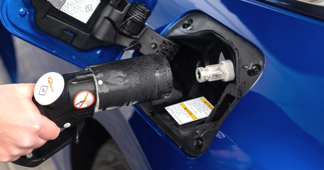 Wodór zastąpi silnik Diesla. 5 minut tankowania i 800 km zasięgu ...