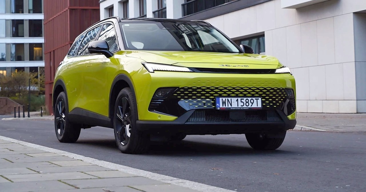 BAIC 5 naprawdę skusił Polaków. Ponad 1000 aut w rok - Motoryzacja w ...