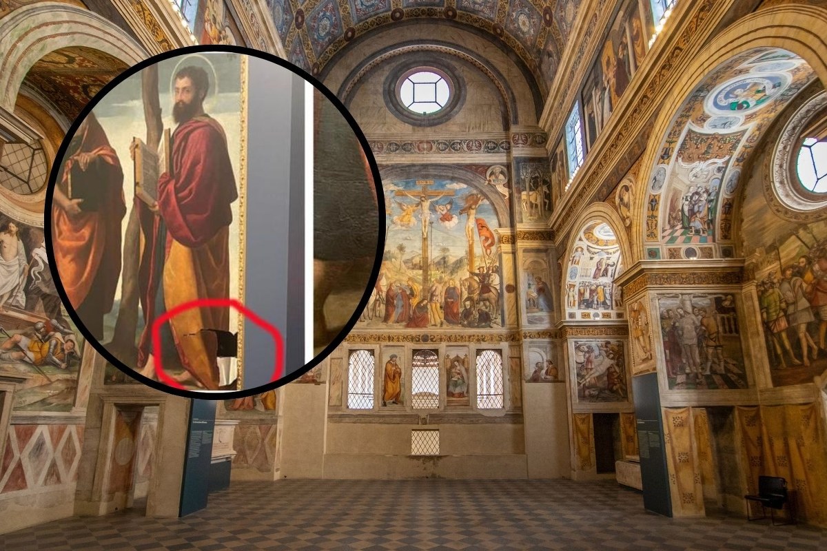 Kuriozalny wypadek w muzeum. Turystka potknęła się i uszkodziła ...