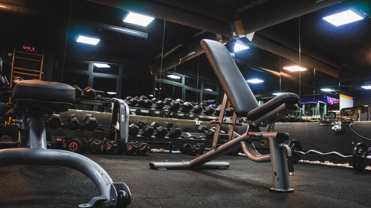 23-latek zaatakowany młotem treningowym. Dramatyczne chwile na siłowni - RMF 24