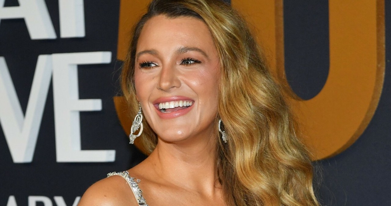 Blake Lively na imprezie SNL w olśniewającej kreacji. Chce uciszyć ...