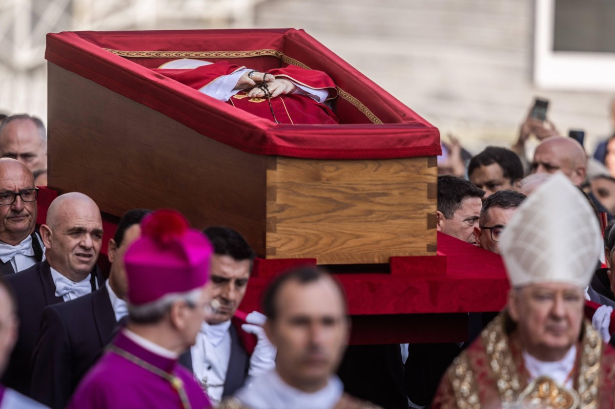 Transmisja z pogrzebu papieża Franciszka. Gdzie oglądać? - RMF 24