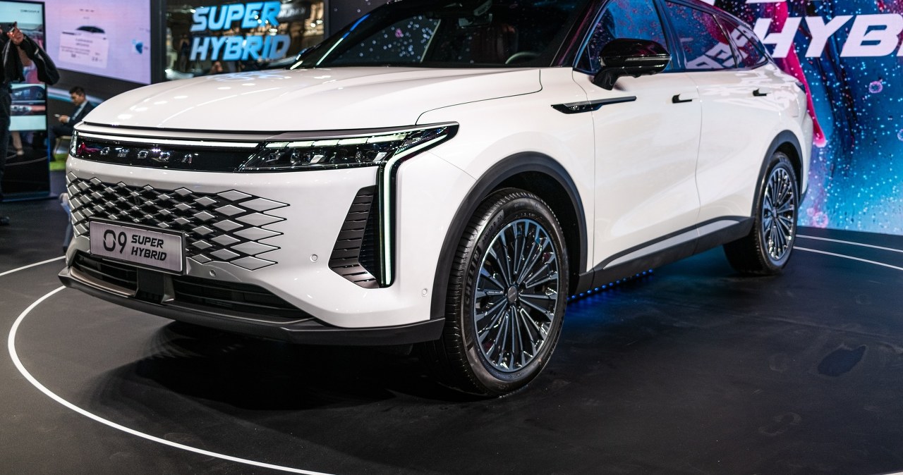 Omoda 9 Super Hybrid już w Polsce. Ceny, dane, wyposażenie ...