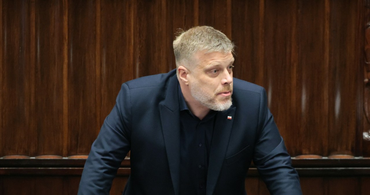 Razem nie poprze wotum zaufania. Zandberg: "To PR-owa zagrywka Tuska ...