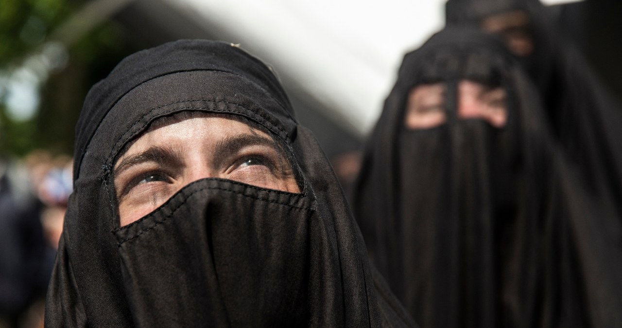 Islamski kraj zakazał noszenia burek. Powody są dwa - Biznes w INTERIA.PL