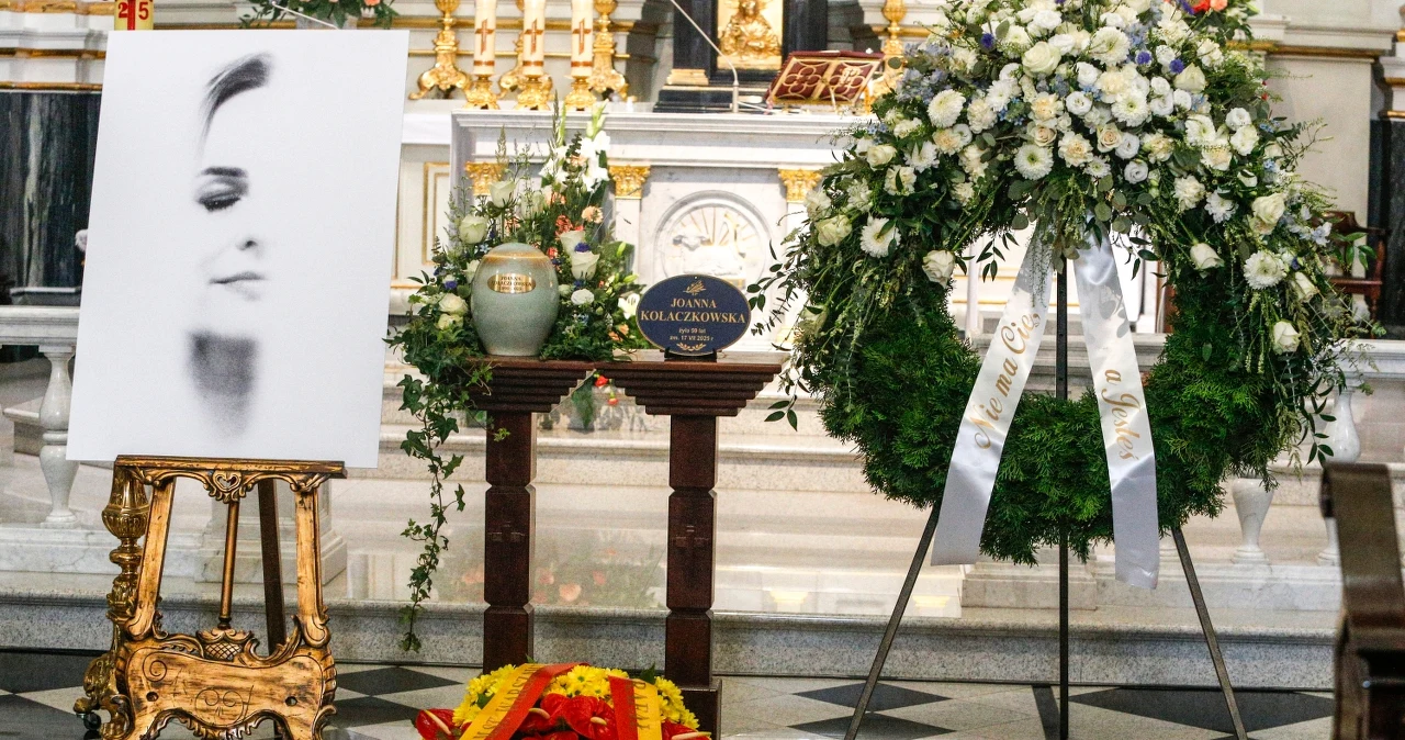 Poruszające sceny na pogrzebie Joanny Kołaczkowskiej. Co zaśpiewała ...