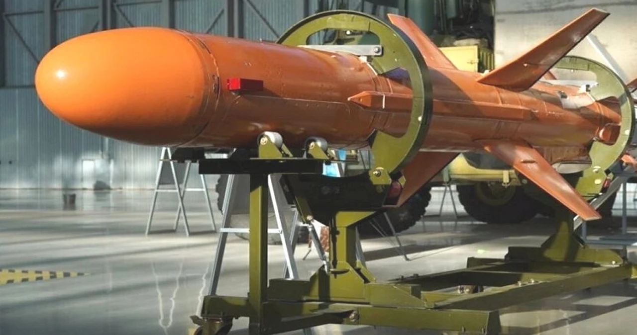 Ukraińcy pokazali fabrykę najpotężniejszego pocisku w historii FP-5 ...