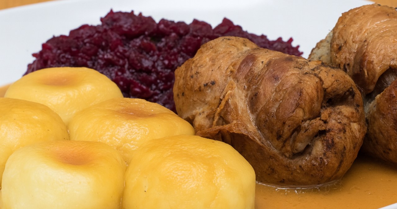 Obiad śląski krok po kroku. Kluski, rolada wołowa i modro kapusta ...