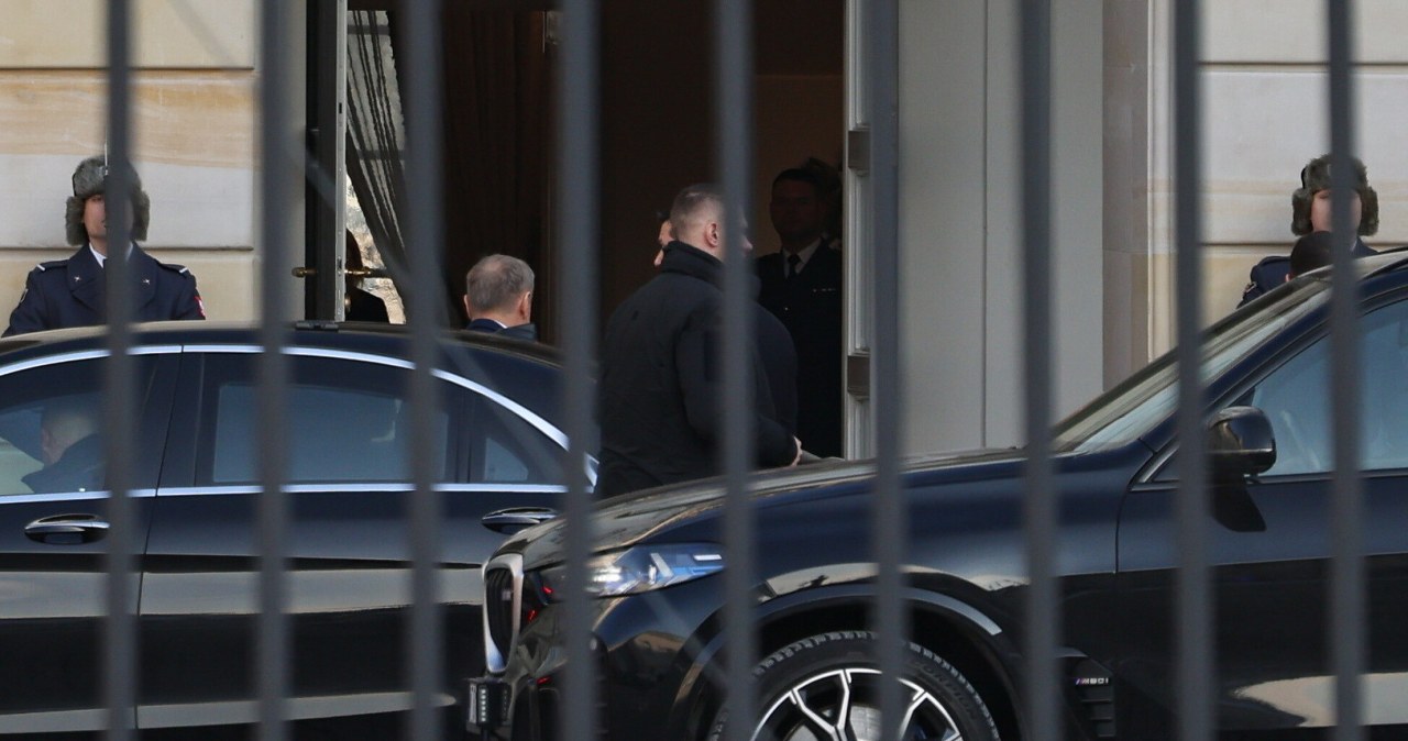Spotkanie Tusk - Nawrocki. Premier przyjechał do Pałacu Prezydenckiego ...