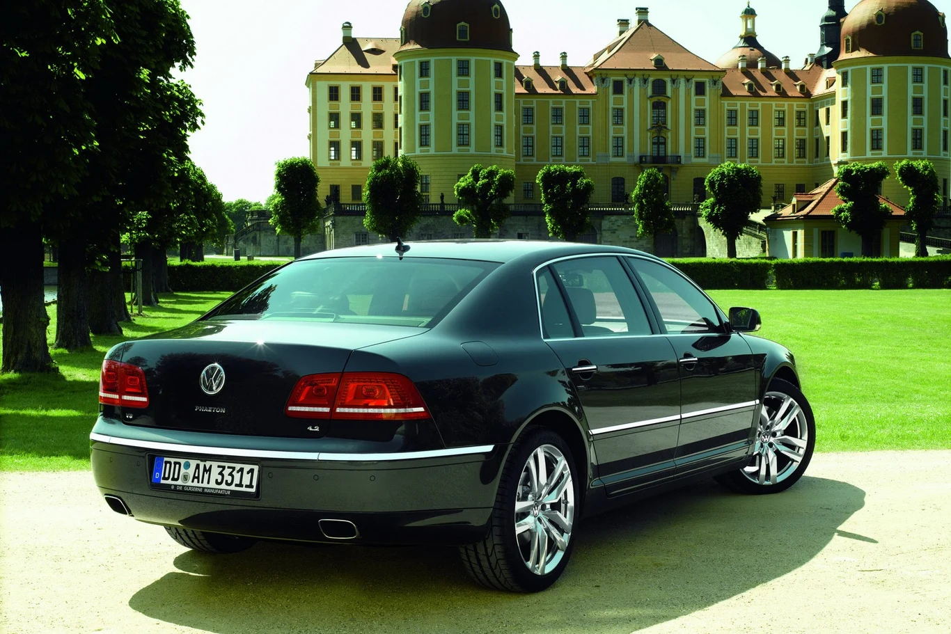 Kolejny Phaeton coraz bliżej - Motoryzacja w INTERIA.PL
