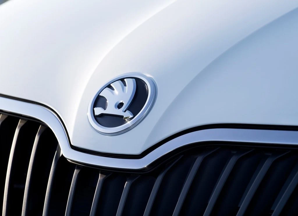 Skoda Rapid - pełen cennik - Motoryzacja w INTERIA.PL