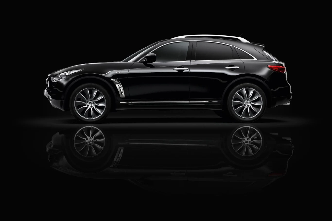 Nowa, limitowana seria Infiniti FX - Motoryzacja w INTERIA.PL