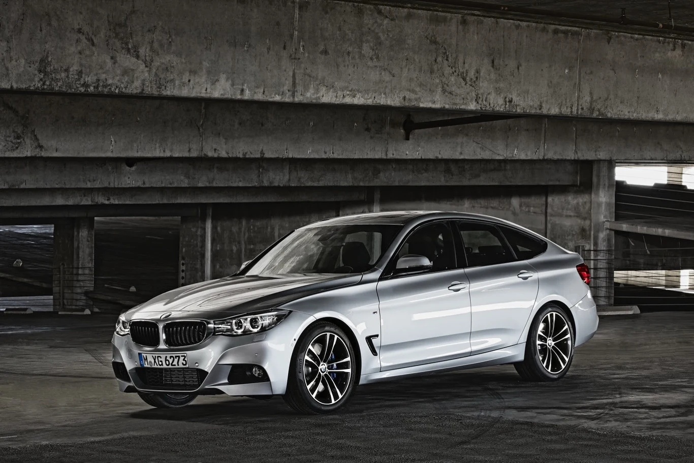 BMW 3 GT oficjalnie - zdjęcia i wideo - Motoryzacja w INTERIA.PL