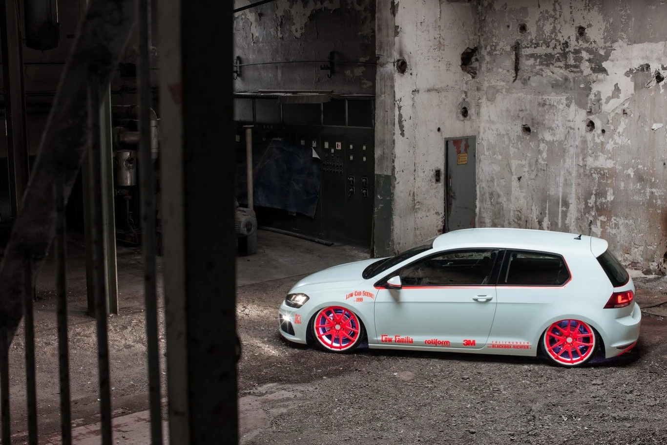 Volkswagen Golf VII po tuningu Low-Car-Scene & Blackbox-Richter ...