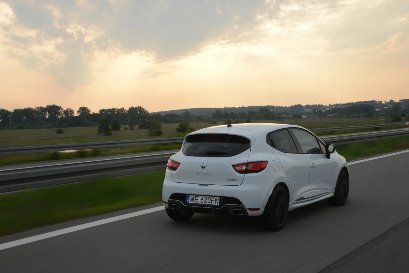 Renault Clio RS 200 EDC - test - Motoryzacja w INTERIA.PL