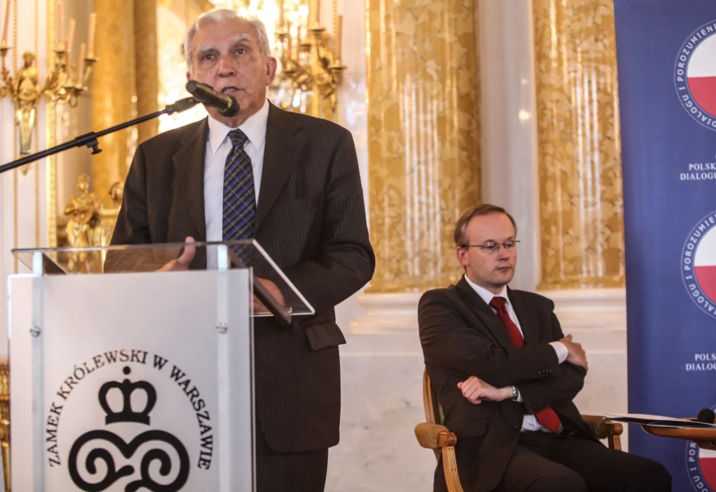 Zbrodnia katyńska: Debata na Zamku Królewskim w Warszawie - Wydarzenia ...