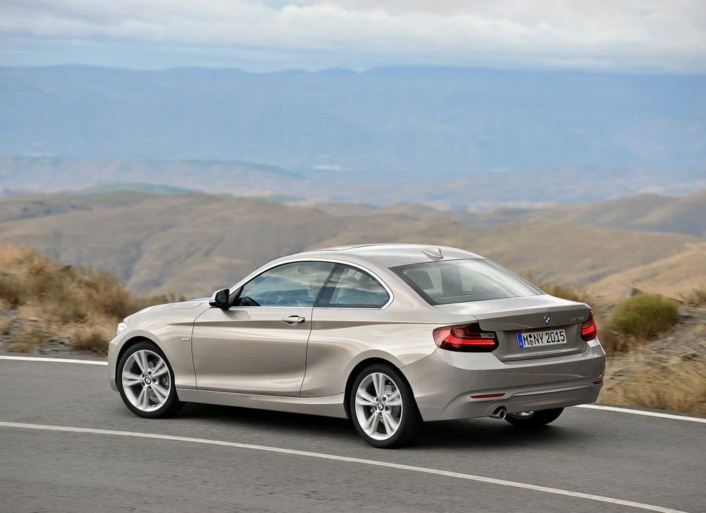 BMW serii 2 Coupe - informacje i zdjęcia - Motoryzacja w INTERIA.PL
