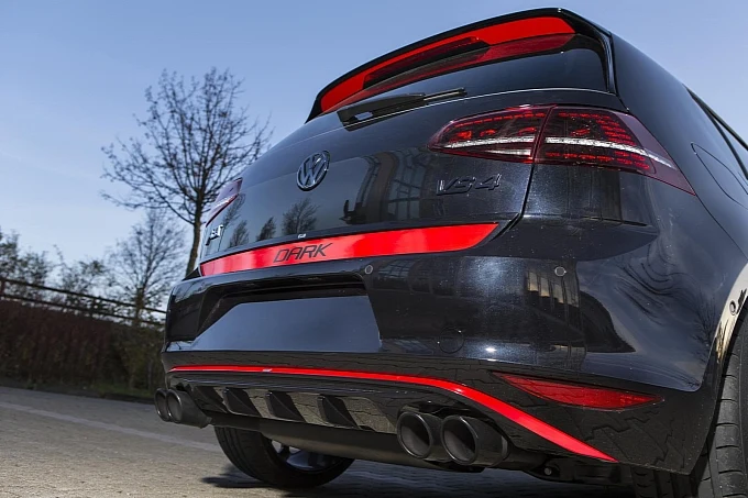 300-konny Volkswagen Golf GTI - Motoryzacja w INTERIA.PL