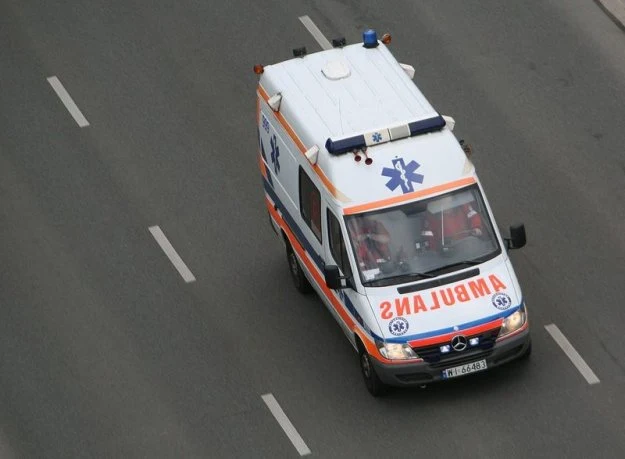 Warmińsko-mazurskie: Zderzenie karetki i busa - Wydarzenia w INTERIA.PL