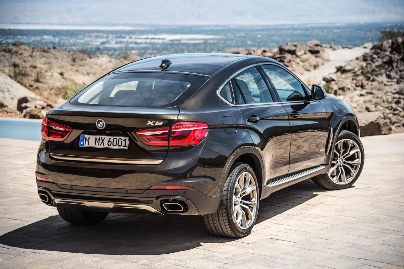 Nowe BMW X6 (F16) - informacje i zdjęcia - Motoryzacja w INTERIA.PL
