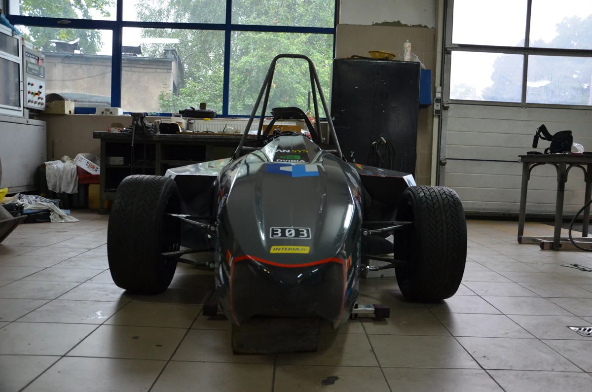 Zbudowali bolid, wyruszają pod Modenę - Motoryzacja w INTERIA.PL