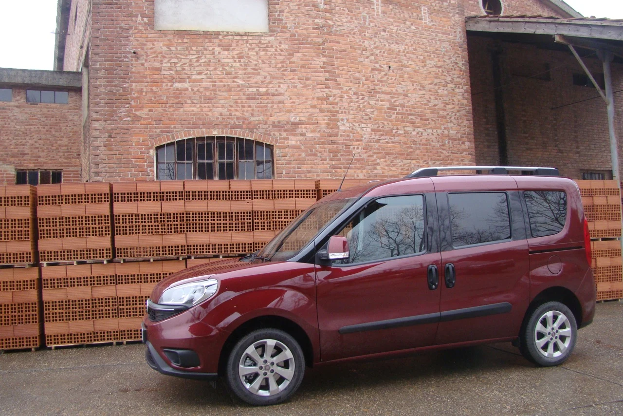Fiat Doblo. Auto, które ma "podwójną duszę". - Motoryzacja w INTERIA.PL