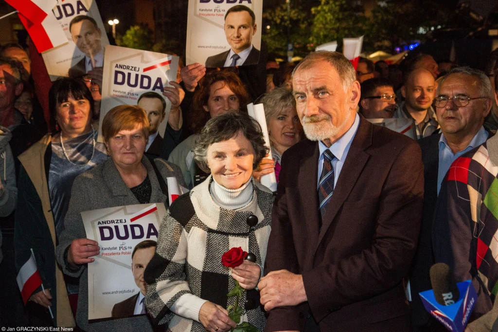 Ojciec Andrzeja Dudy krytkuje Bronisława Komorowskiego - Wydarzenia w ...