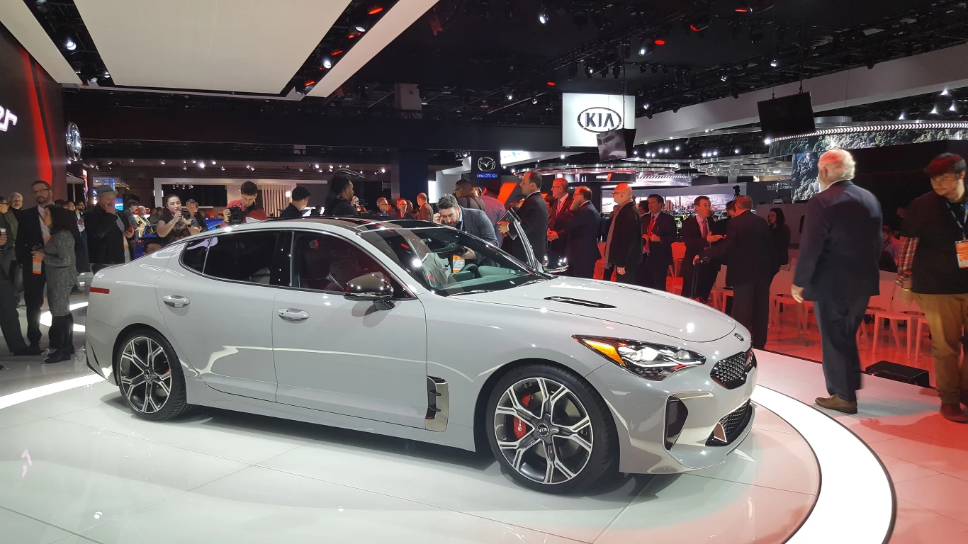 Kia Stinger w wersji europejskiej - Motoryzacja w INTERIA.PL