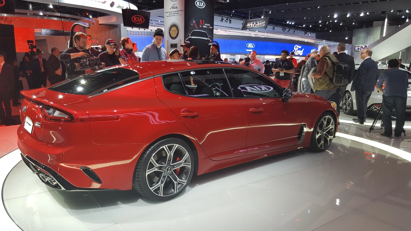 Kia Stinger w wersji europejskiej - Motoryzacja w INTERIA.PL