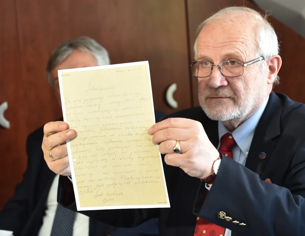 Pełnomocnik Wałęsy: Jest opinia kryminalistyczna na temat dokumentów z ...