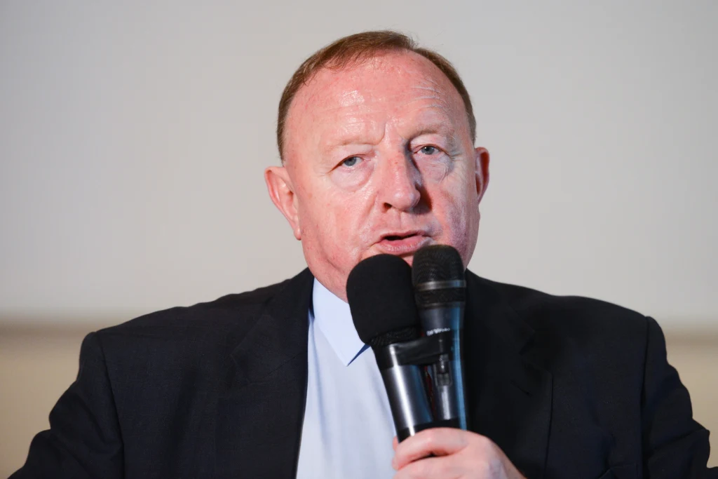 Ofiara księdza-gwałciciela pozwie Michalkiewicza - Wydarzenia w INTERIA.PL