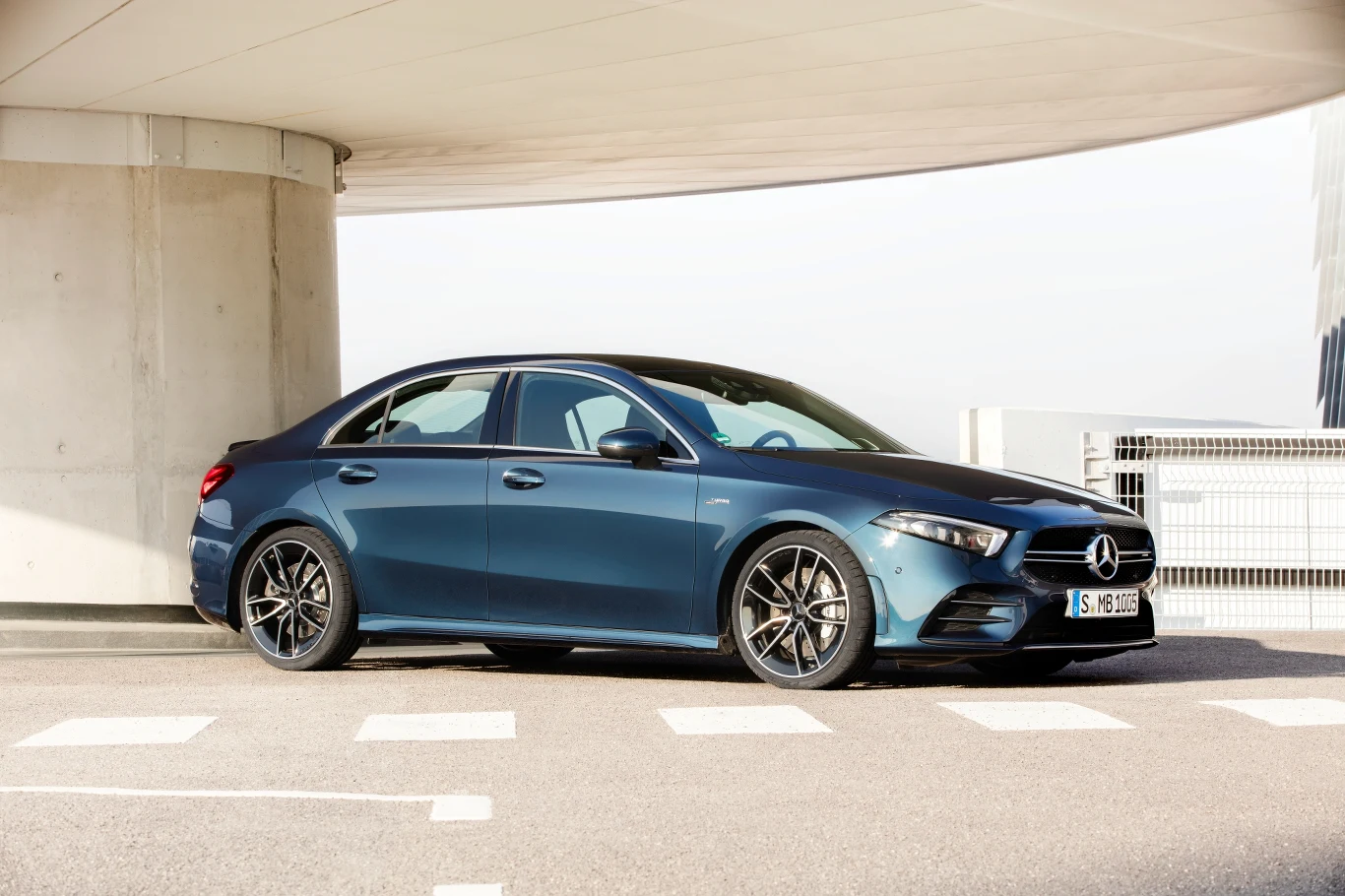 Mercedes-AMG A 35 4MATIC teraz jako sedan - Motoryzacja w INTERIA.PL