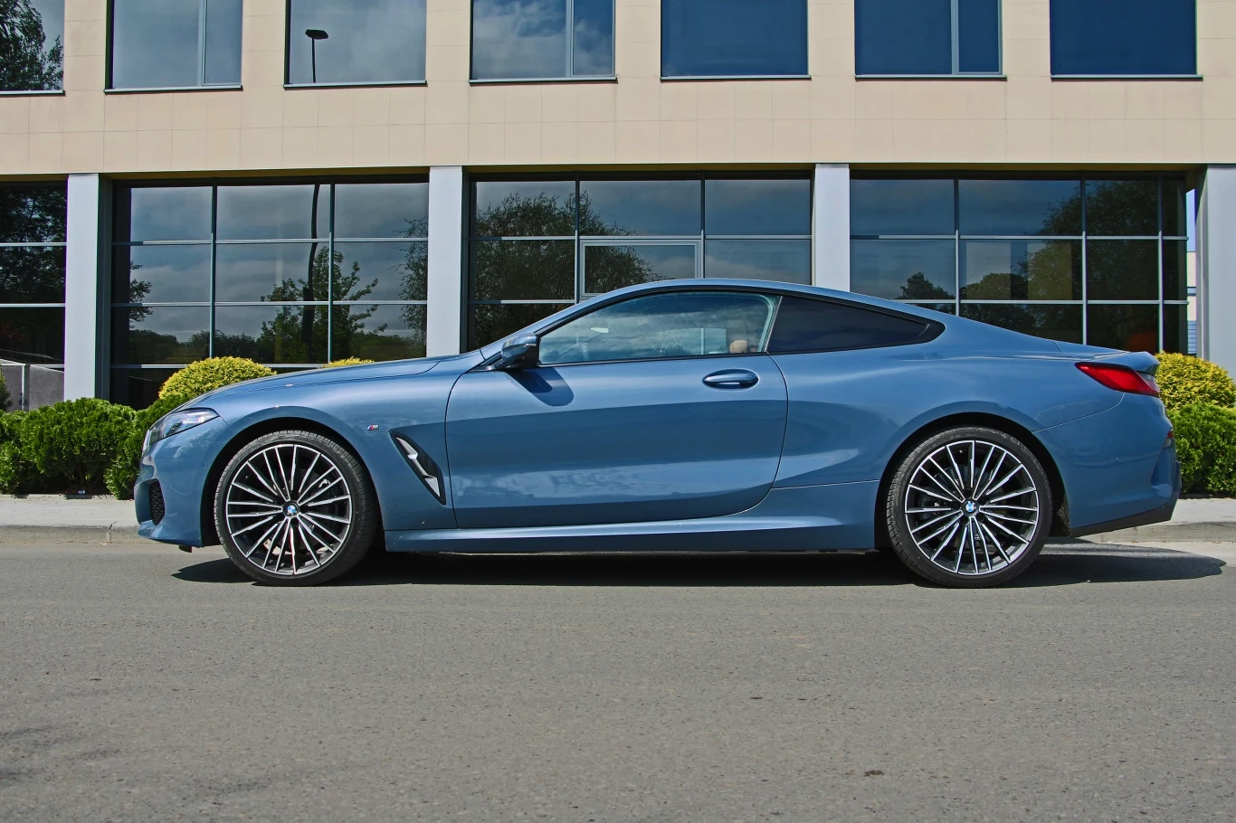 BMW 840d xDrive - wielki powrót - Motoryzacja w INTERIA.PL