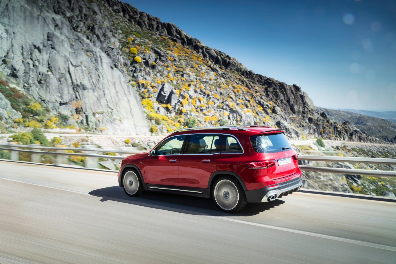 Mercedes-AMG GLB 35 - rodzinny ekspres - Motoryzacja w INTERIA.PL