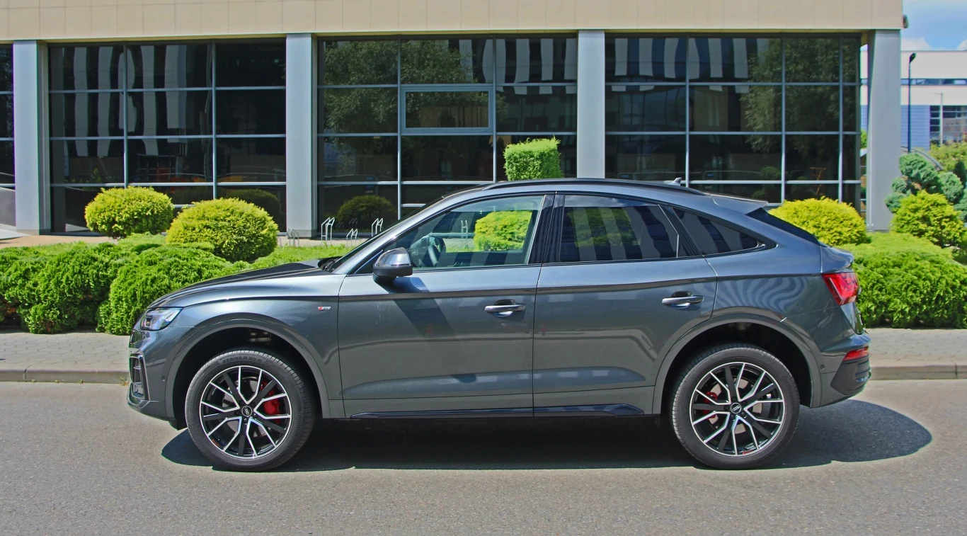Audi Q5 Sportback. Warto było czekać na SUVa coupe. Test, ceny, dane ...
