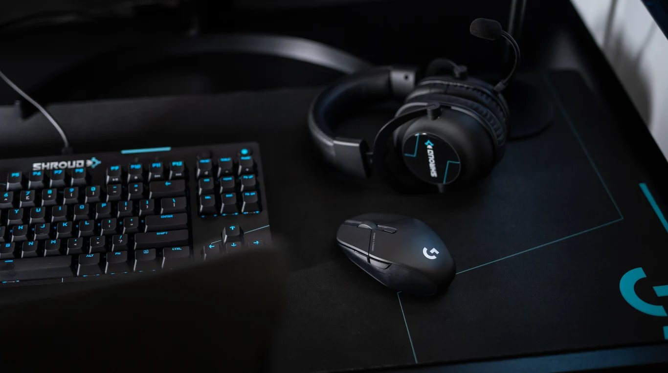 Logitech G303 Shroud Edition: Nowa myszka zaprezentowana - Gry w INTERIA.PL