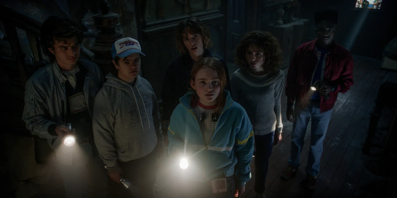"Stranger Things 4": Jak Jamie Campbell Bower przygotowywał się do roli ...