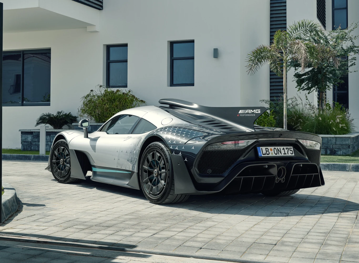 Mercedes-AMG ONE. Technologia z Formuły 1 w aucie z homologacją drogową ...