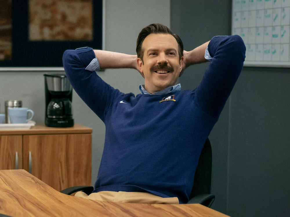 "Ted Lasso": Idealny serial na poprawę humoru. To trzeba zobaczyć ...