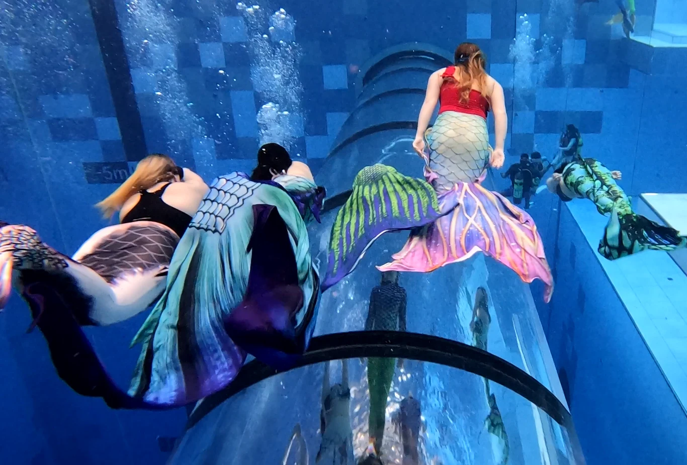 Na czym polega mermaiding? - Kobieta w INTERIA.PL