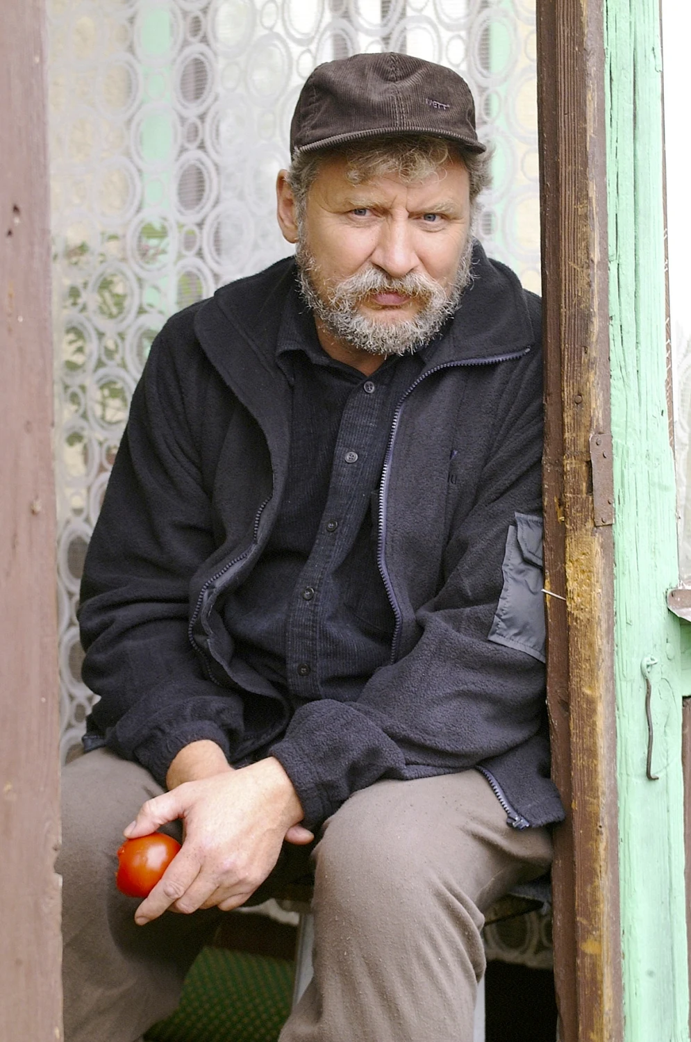 "Zróbmy sobie wnuka": Andrzej Grabowski zapuścił brodę i... dolewał ...