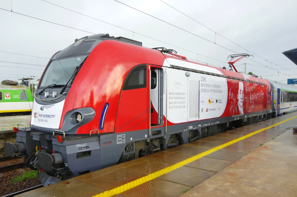 PKP Intercity kupują nowe lokomotywy. Zamówienie dostał Newag - Biznes ...