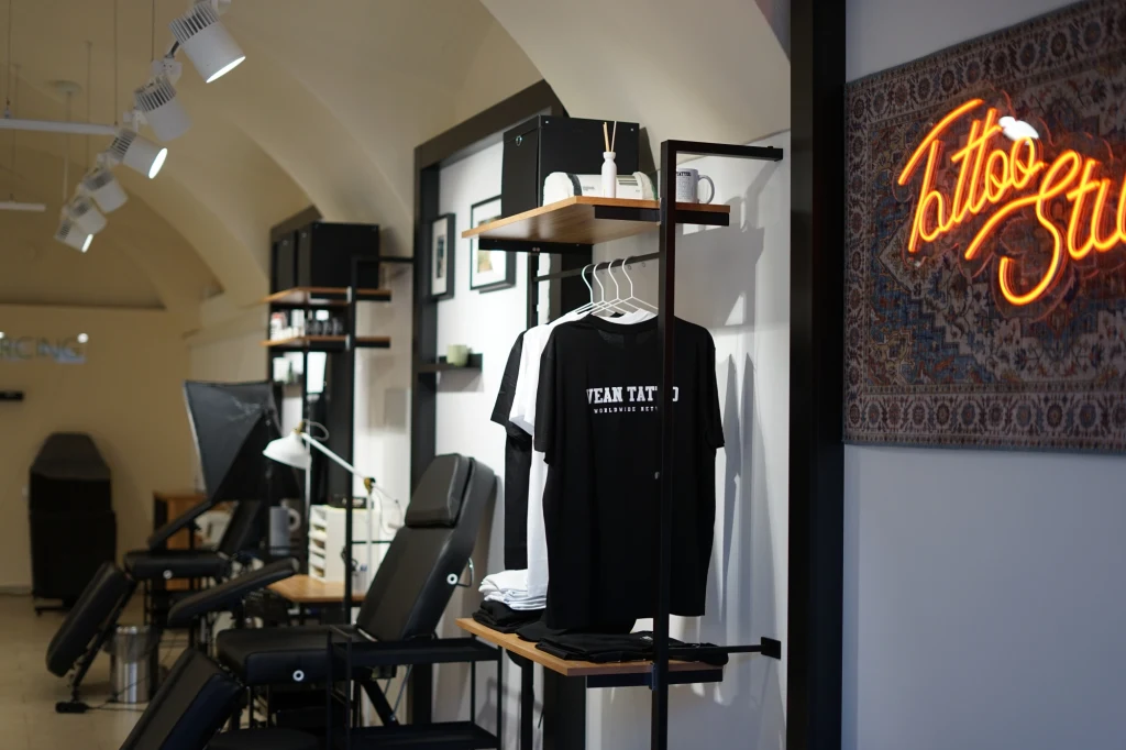 VEAN TATTOO: jak sieć studiów tatuażu zdobyła świat biznesu? - Biznes w ...
