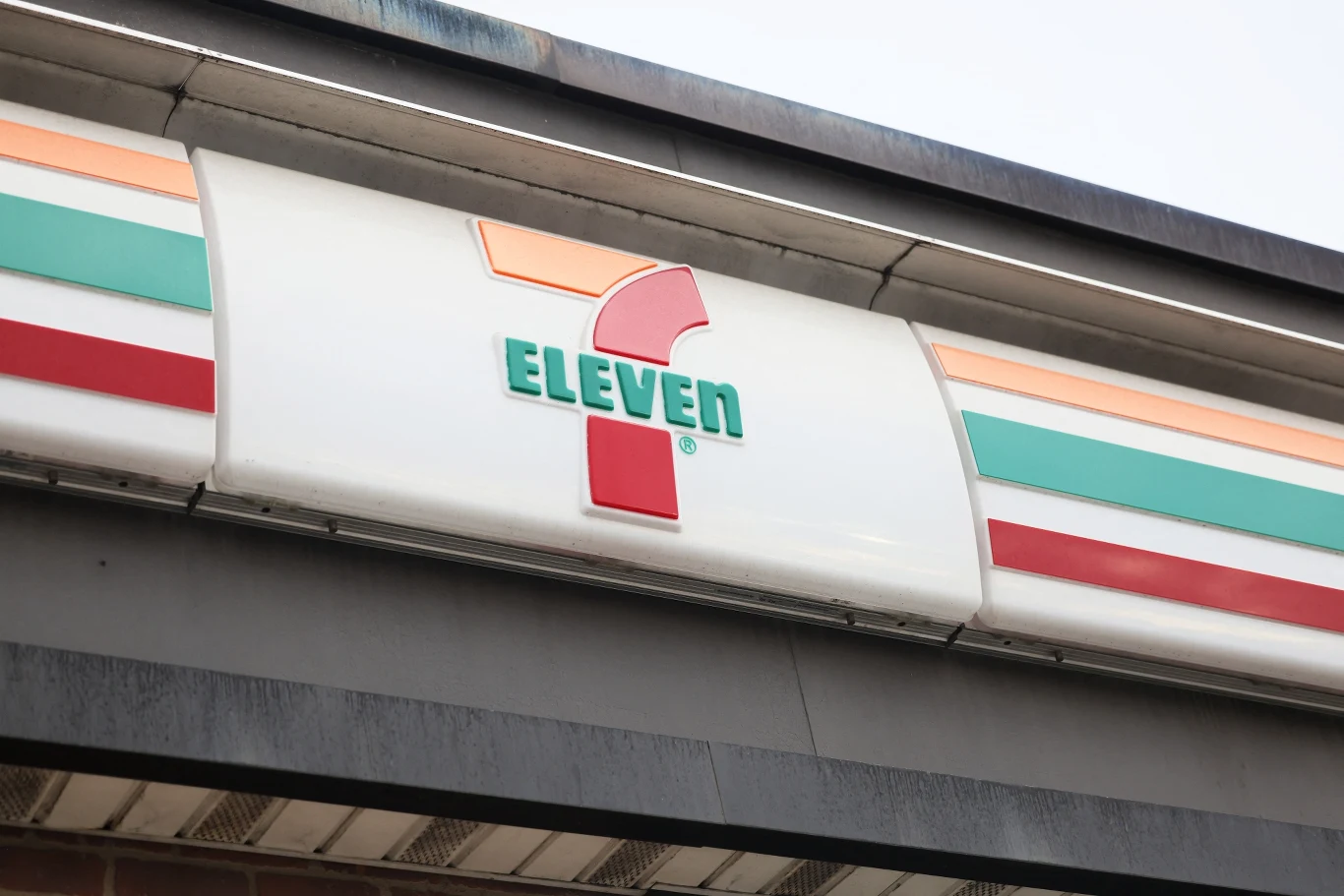 7-Eleven wejdzie do Polski? Żabka może mieć konkurenta - Biznes w ...