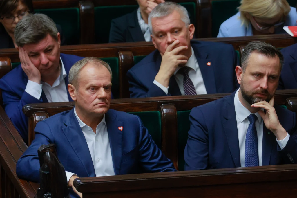 Sondaż. Jak Polacy oceniają rząd? - Wydarzenia w INTERIA.PL