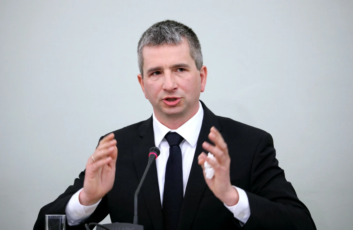 Mateusz Szczurek będzie członkiem zarządu BGK. KNF wyraziła zgodę ...