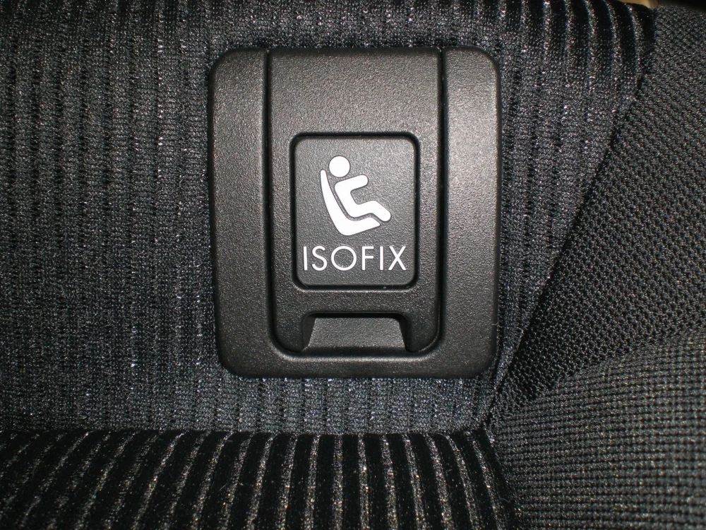 Isofix w aucie - co to jest? Jak sprawdzić, czy samochód ma Isofix ...